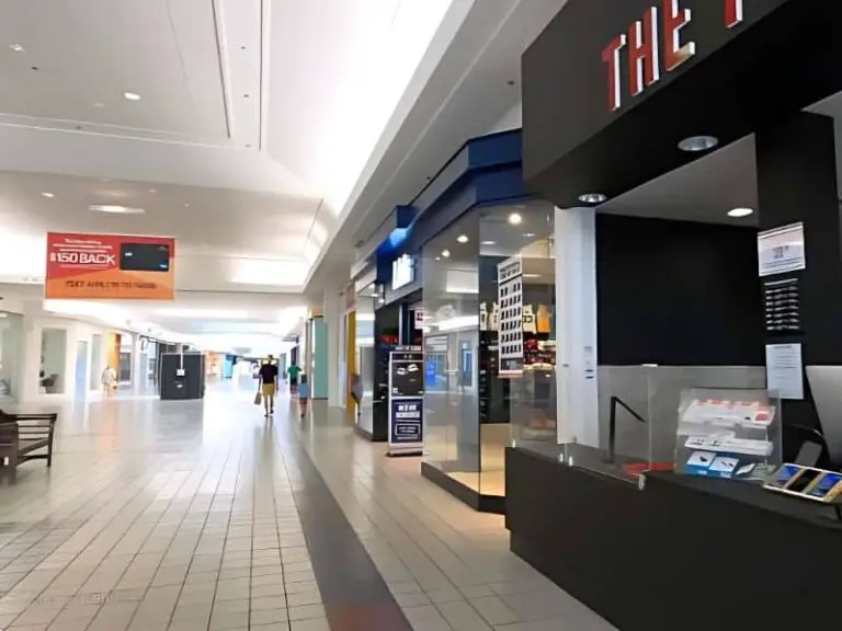 20 Best Shopping Outlets And Malls In Massachusetts 2025