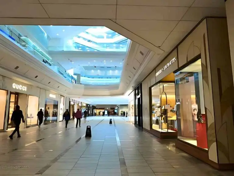 20 Best Shopping Outlets And Malls In Massachusetts 2025